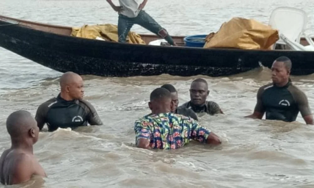 Lagos boat mishap: NIWA trails fleeing Captain of ill-fated boat ...